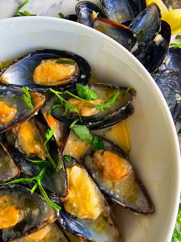 Authentic Buzara Mussels Recipe | 4 Easy Steps Guide & Video